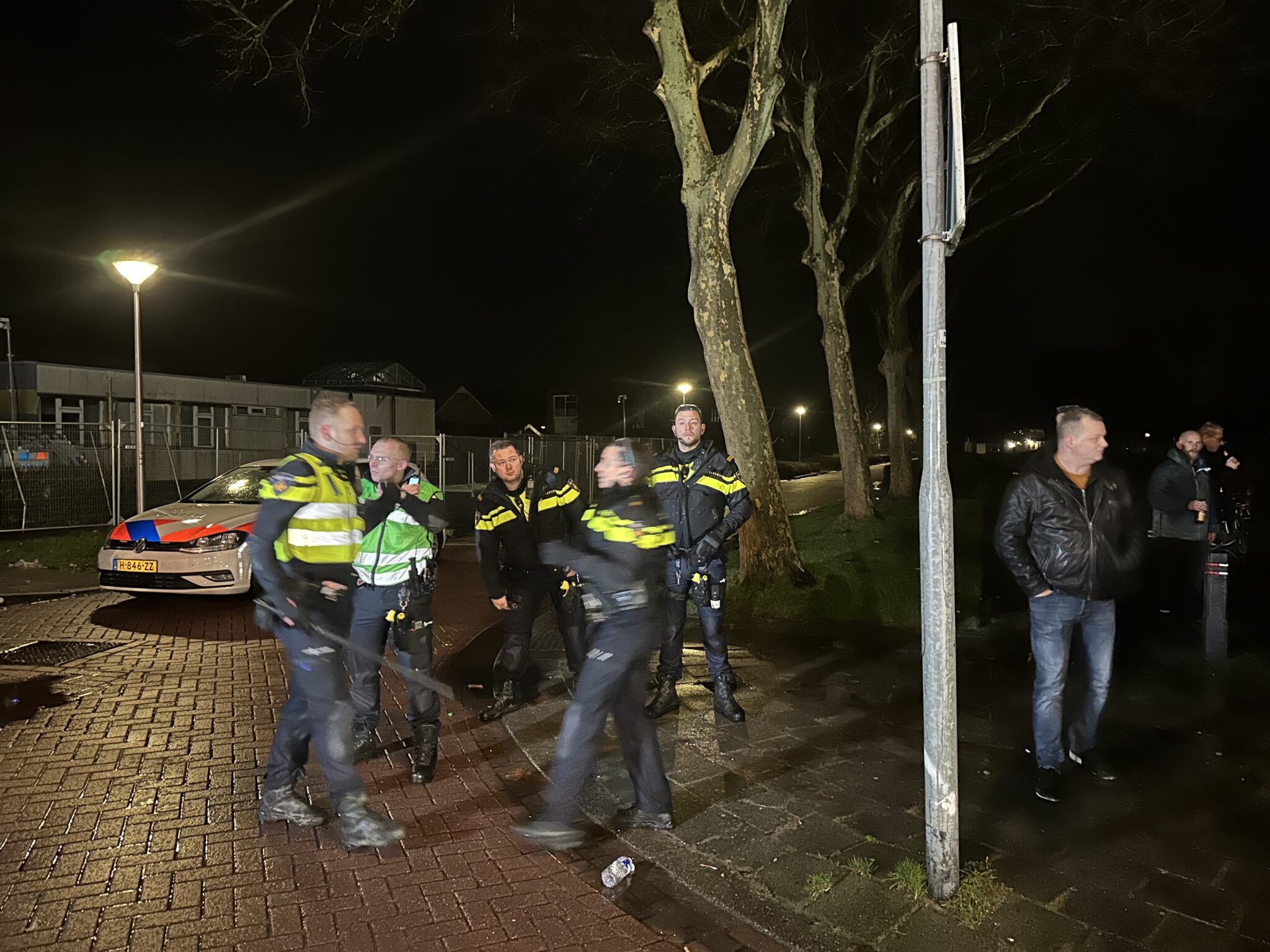 Onrustig in Bedum na brand slooppand bij De Vlijt, ME ingezet (update) | 112Groningen, Actueel ...