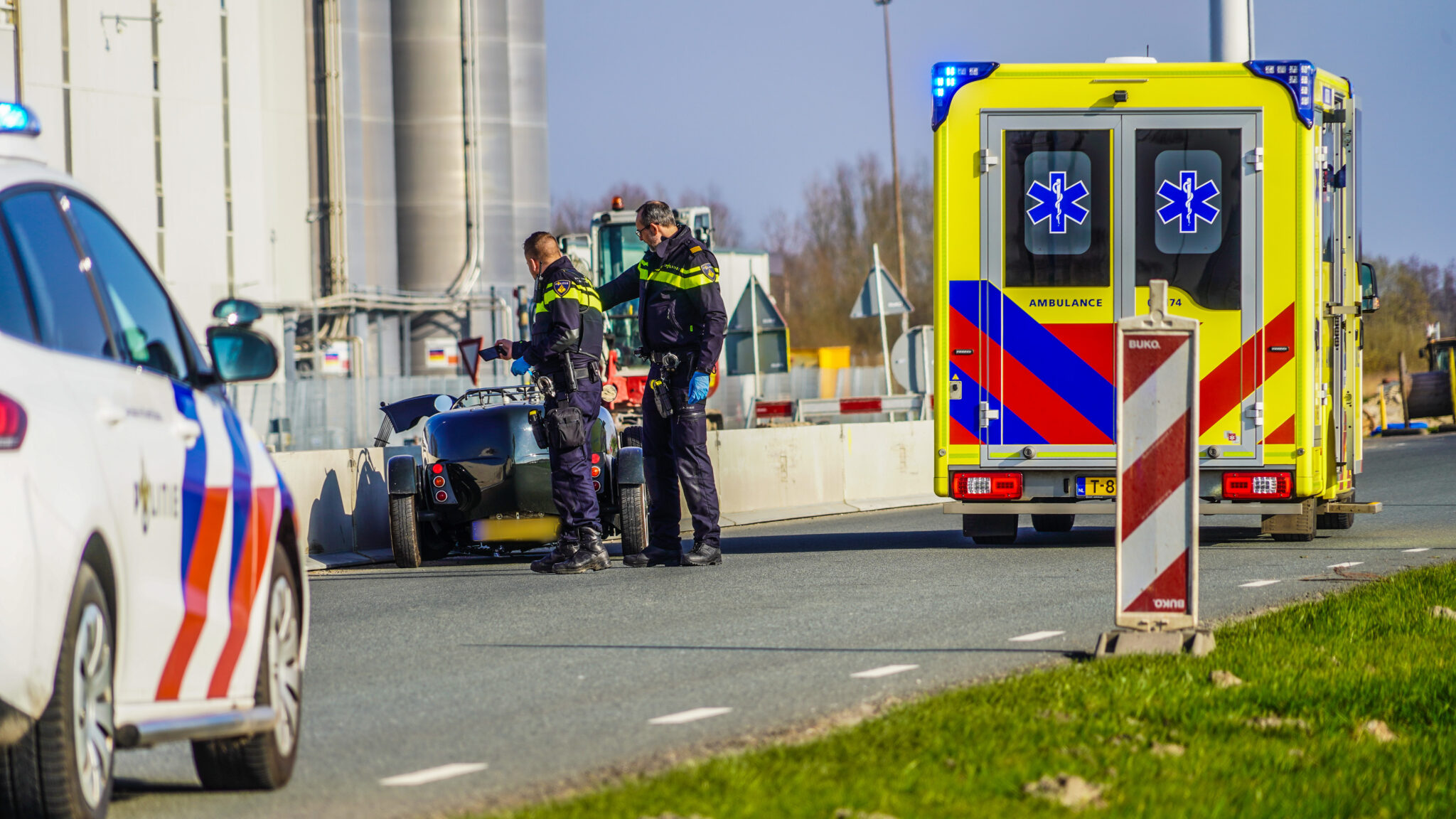 Gewonde bij eenzijdig ongeval met oldtimer in Farmsum | 112Groningen, Actueel nieuws over de ...